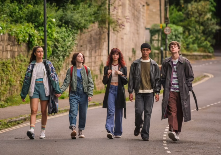 FIRST LOOK: Pip and Ravi in AGGGTM (video) - SHANBOOKS